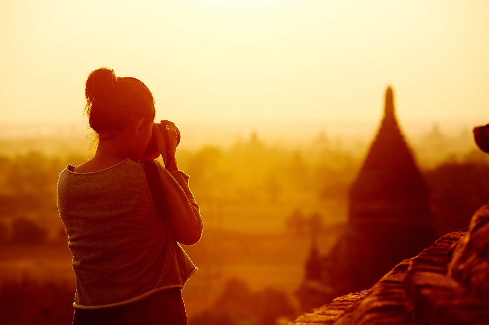 How to Capture Unforgettable Vacation Photos – Cotton Camera Carrying ...